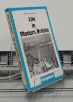 LIFE IN MODERN BRITAIN | | Longman | Casa del Libro